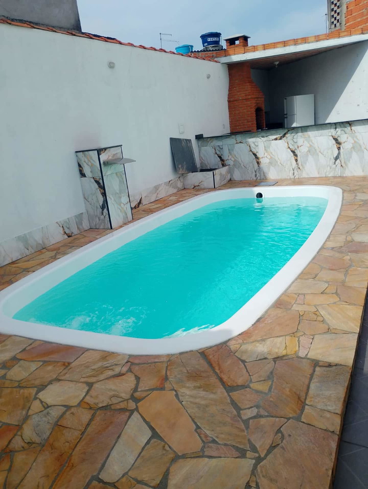 Espaço Com Piscina

Salão
Piscina
Churrasqueira - Poá