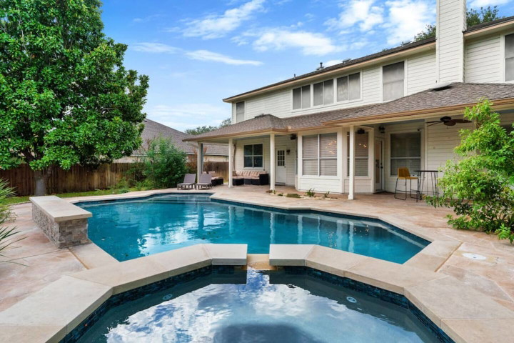 Incredible Heated Pool/hottub! Gameroom-movieroom! - Pflugerville, TX