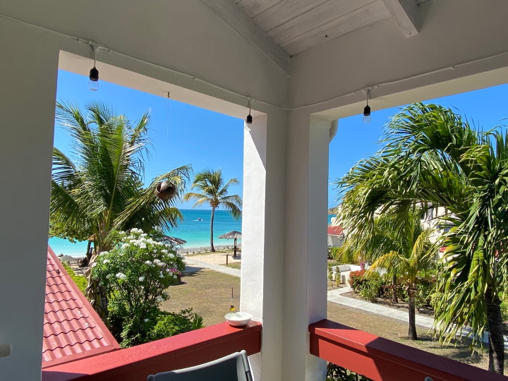 *New* Stunning, Steps From Beach 1 Bed Apartment - Antigua and Barbuda