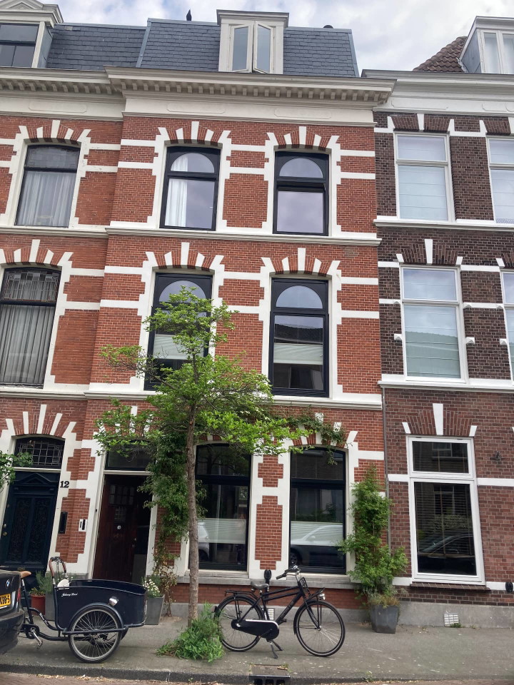 Herenhuis In Bezuidenhout - The Hague