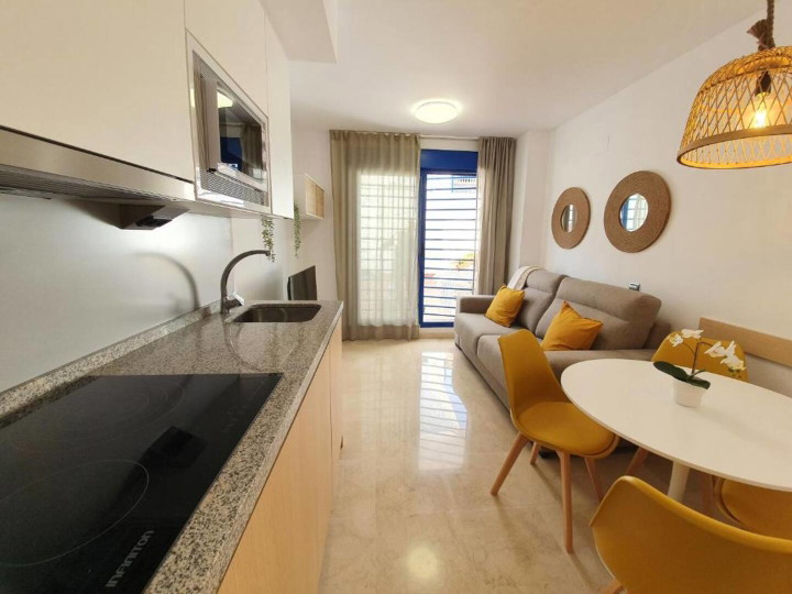 Apartamento + Parking Junto A La Playa - Benalmádena