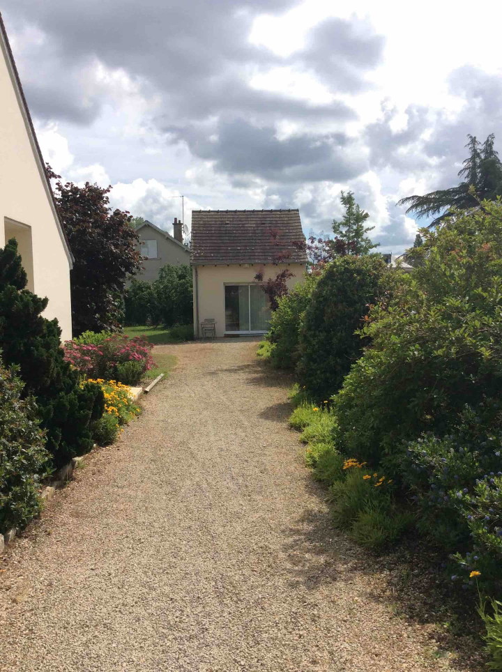Studio Dans Quartier Résidentiel. - Châtellerault