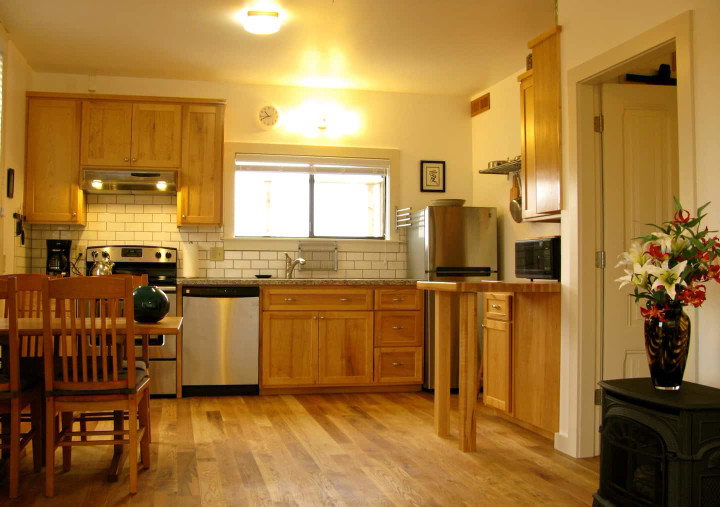 Attractive Downtown Cottage - Arcata, CA