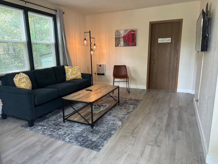 Tranquil Finch Arboretum Hideaway | Ac + Parking - Spokane, WA