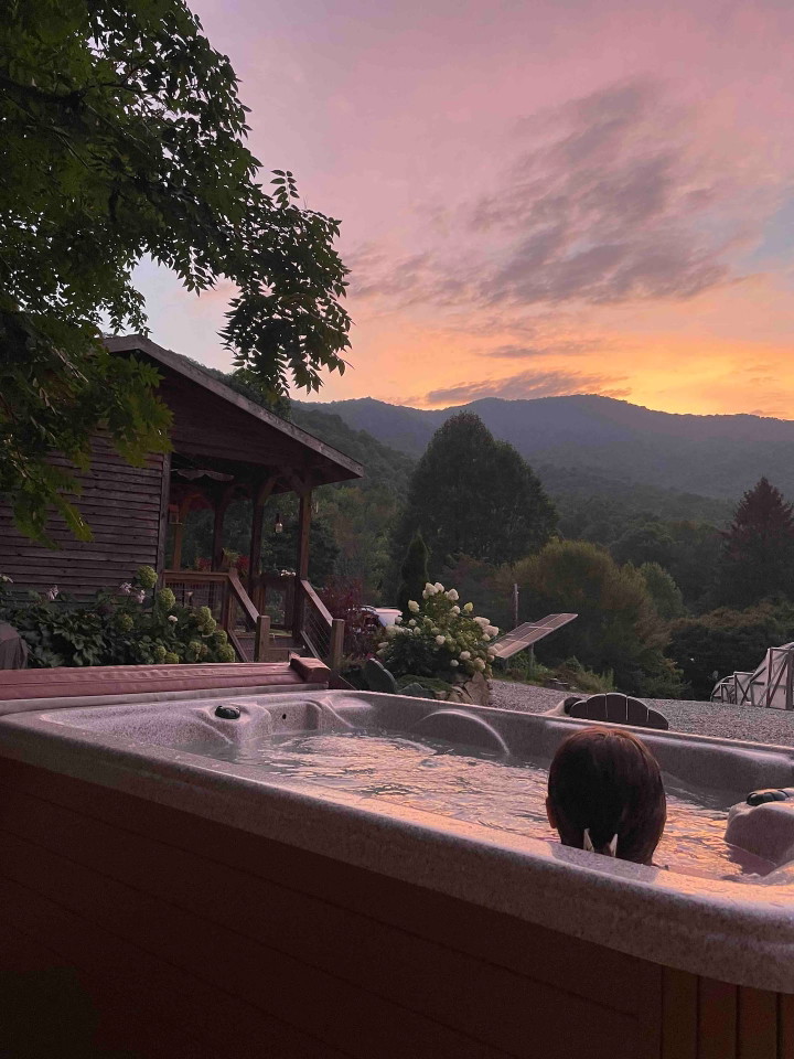 Farm Life At The Rosemary Cabin! - North Carolina