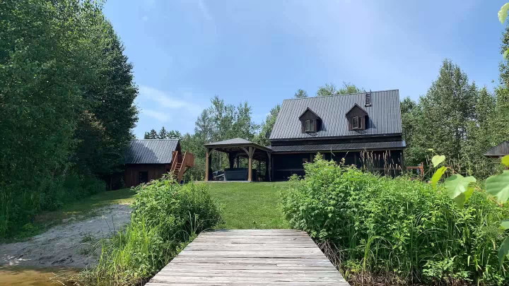 Spa Et Lac Kenogami - Chalet Le Rustik - Saguenay