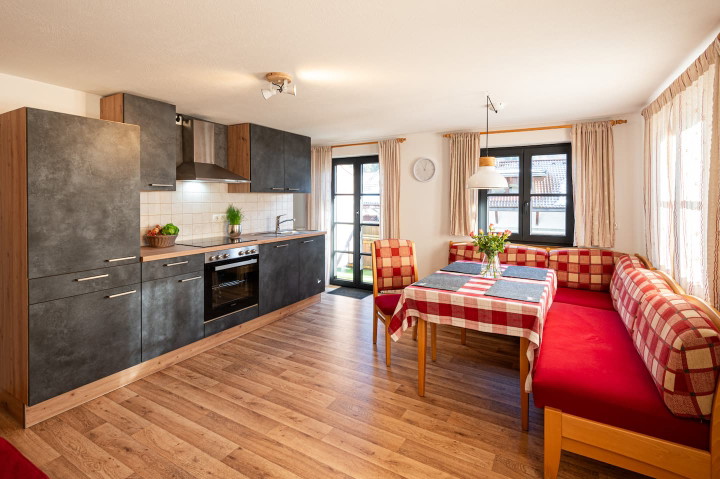 Adventure Vacation In The Kuhstadl - Themed Apartment - Sonthofen