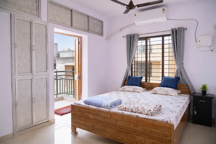 Couple Friendly, 1bhk Wbalcony, Ideal Workation - Patna