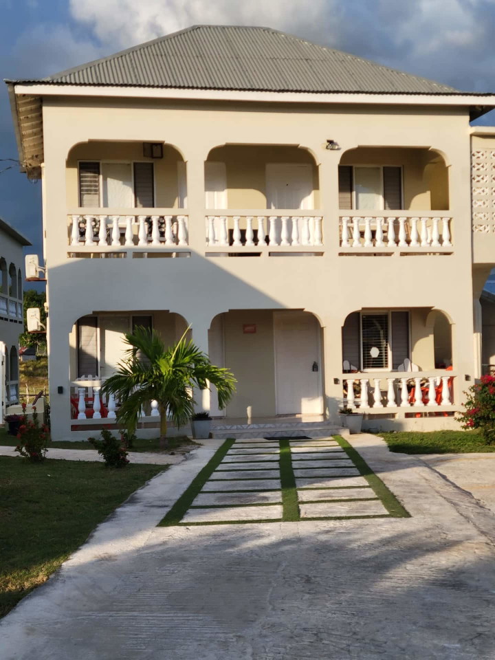 "East Winds" At Shakespeare Cottage - Jamaica