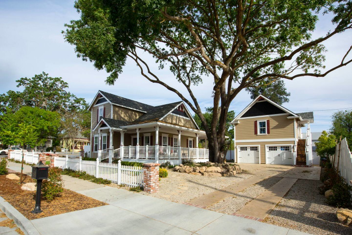 Steps To Dining + Shops  Downtown Paso Robles - San Miguel, CA