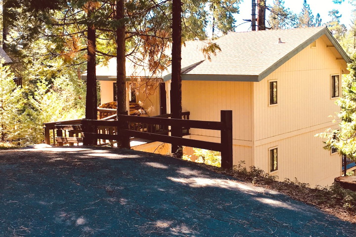 Welcome To Your Ultimate Sierra Escape In Blue Lake Springs! - Arnold, CA