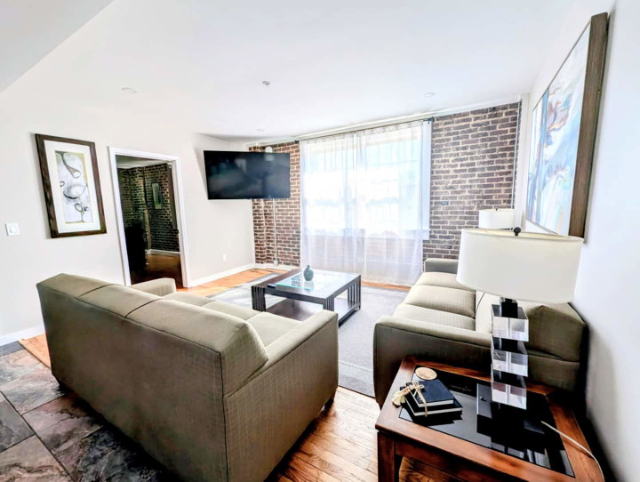 New Modern 2 Br In Excellent Location (201) - Maryville, TN