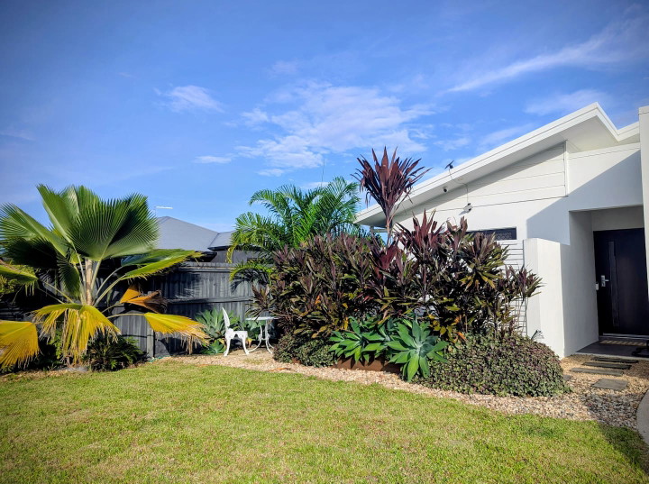 Granny Flat, Parking, Walk To Shops & Bus Stop - Cairns
