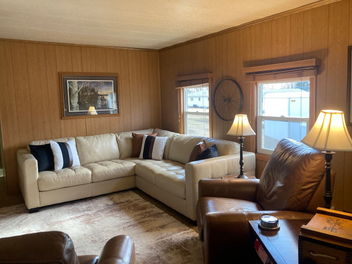 Hillside Street Lodge - North Dakota