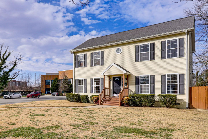 Walk To Dtwn & Campus! Spacious Hampton Home - Hampton, VA