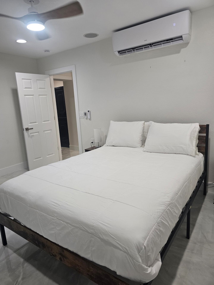 Studio Close To R. James Stadium, Busch Gardens - Tampa, FL