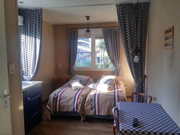 Struisvogelboerderij - Vijverzicht - Gouda
