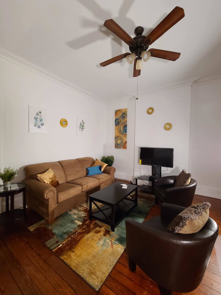 Comfortable Germantown Apartment | Near Transit - Chestnut Hill, PA