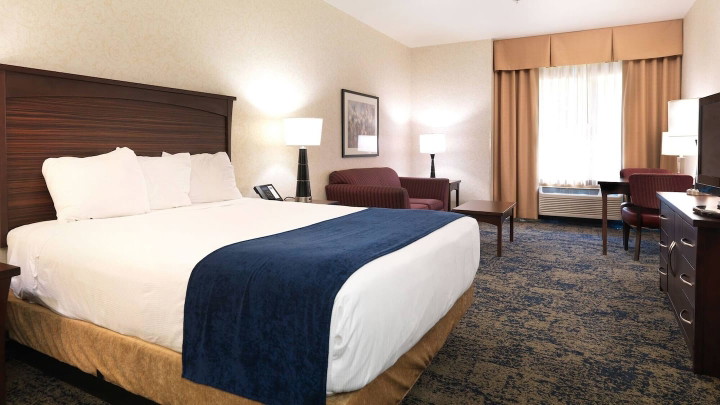 Weekend Retreat | Free Breakfast, Parking & Pool - Salt Lake City, UT