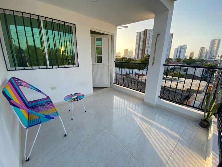 Lugar Encantador Con Terraza En Barrio Cartagenero - Cartagena, Colombia