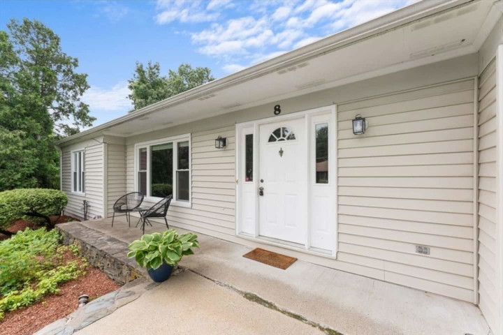 3 Br, 1 Bath, Kitchen, Wifi, Ac, Parking+tv - Lowell, MA