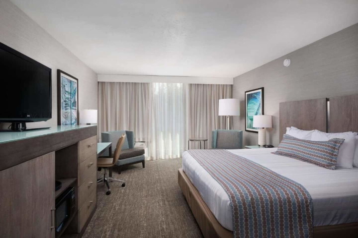 Scenic Newport Getaway! Indoor Pool, Free Parking - Newport, OR