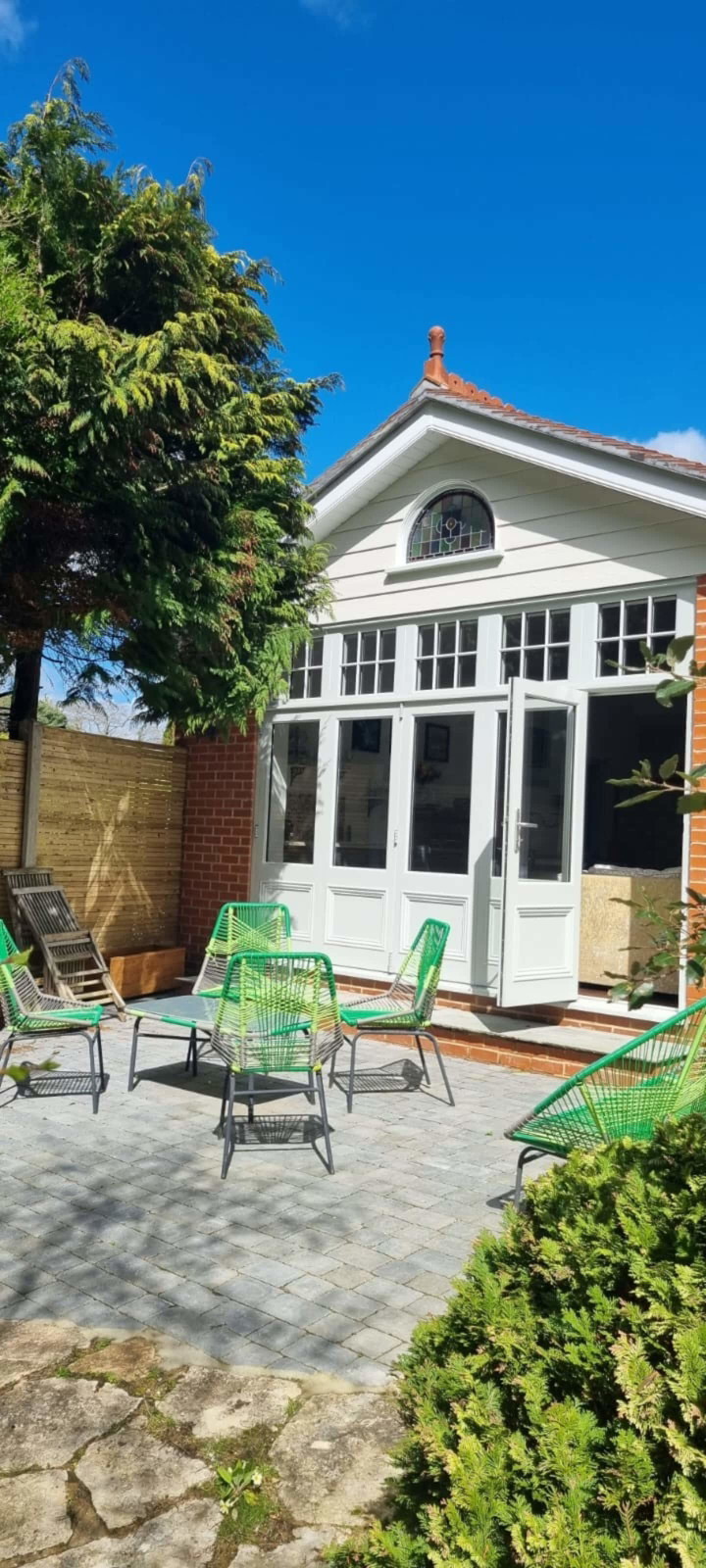 Spacieux, Privé, Parking Gratuit, Près De La Ville/plage - Bournemouth