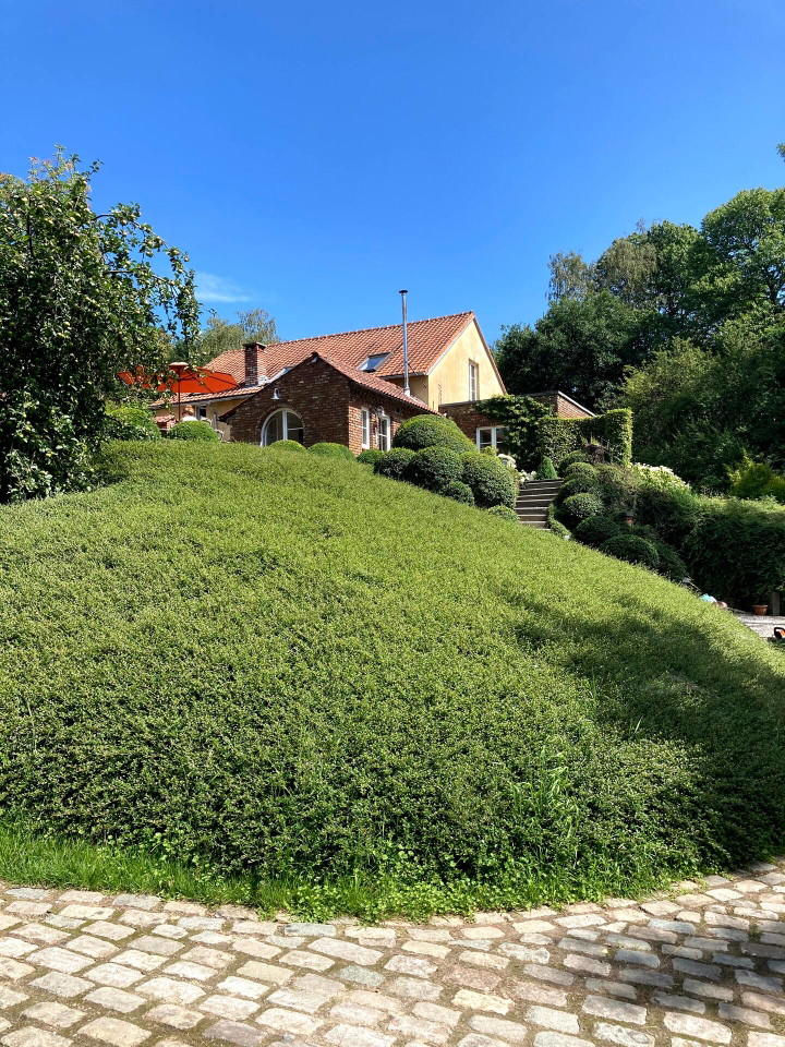 Maison Artistique Située En Pleine Nature. - Ukkel