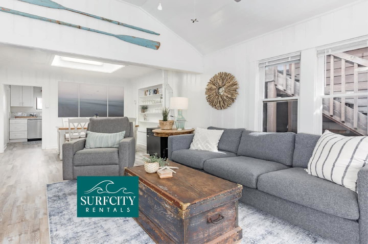 Charming Dog-friendly Cottage Near Beach - Capitola, CA