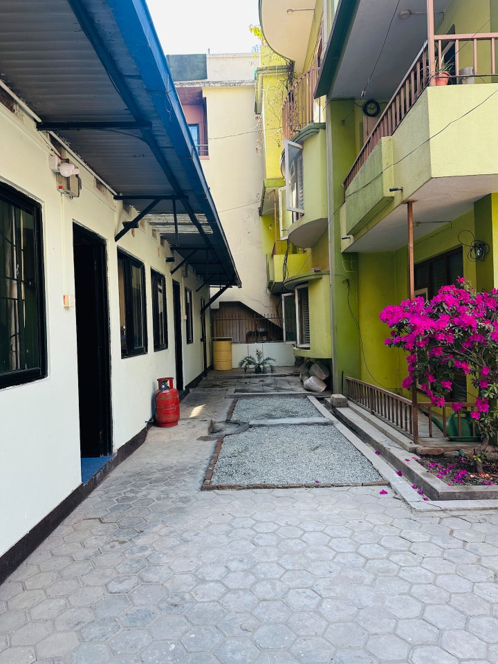 Lilens Tahara -Entire Apt, Private Bath+kitchen B - Nepal