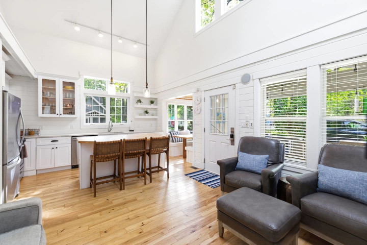 Walk To Beach & Downtown | Pool Access - New Buffalo, MI