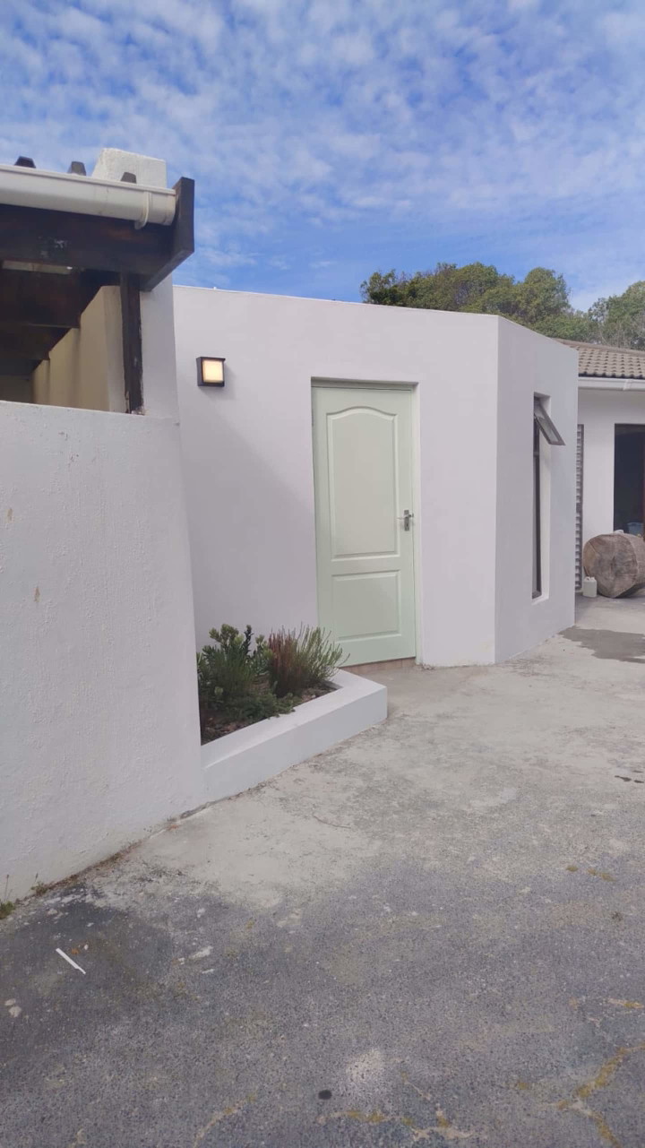 Bachelor Beach Flat -