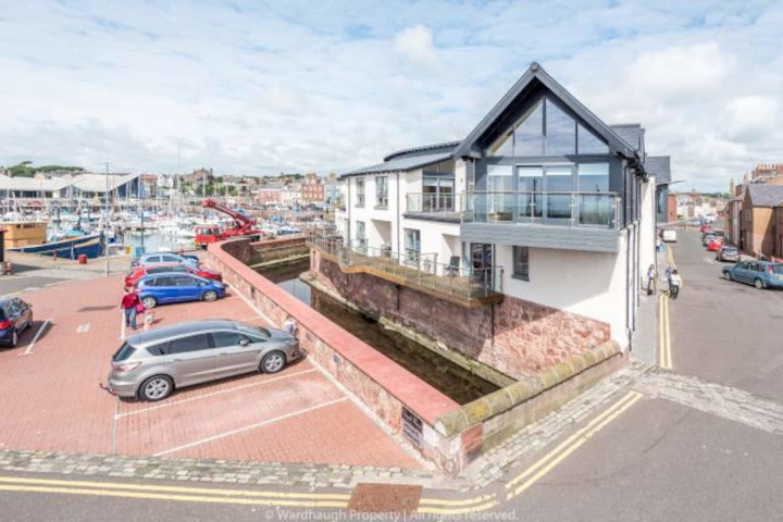 Luxury Penthouse Apartment Overlooking Harbour - Arbroath