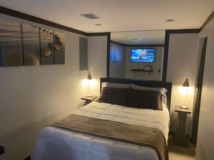 Clean, Cozy, & Private! Welcome To Dc Metro Area! - Gaithersburg, MD