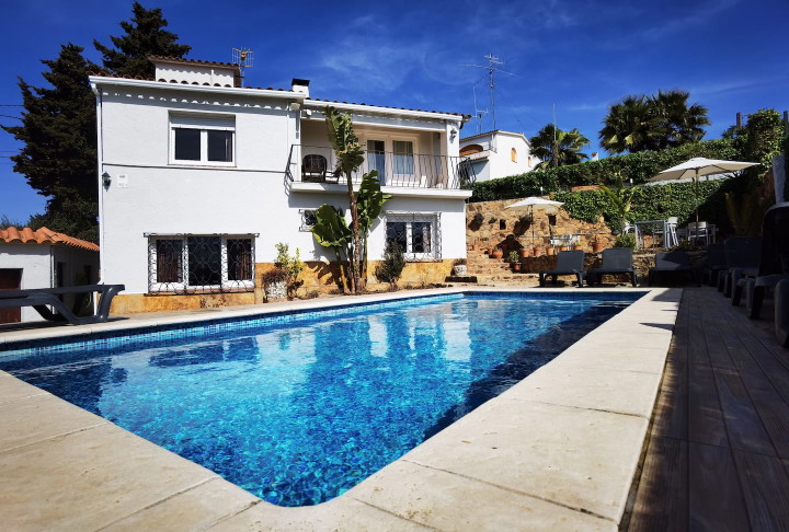 Villa Isabel With Stunning Ocean Views - Santa Susanna