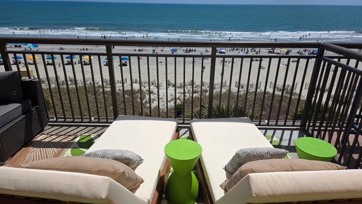 Spacious Luxury Balcony, Modernstyle In Goldenmile - South Carolina