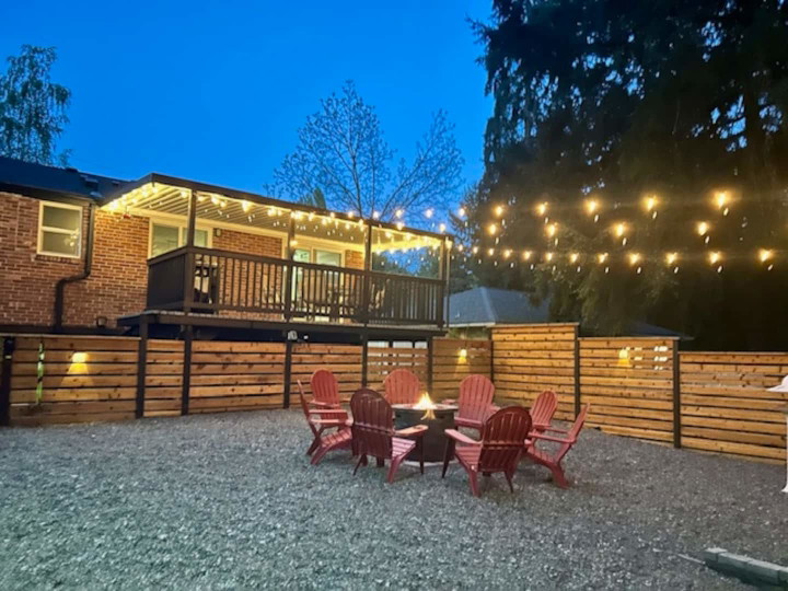 Creekside 2brfirepitbbq1mirailacevpets - Seattle, WA