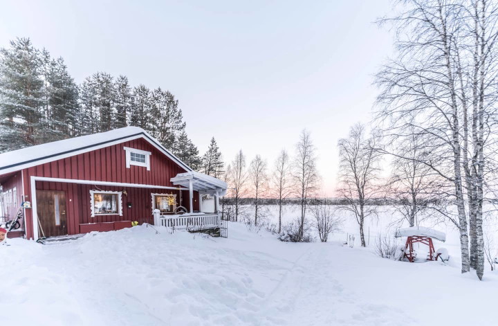 Traditional Lodge By A Beautiful Lake - Lapland