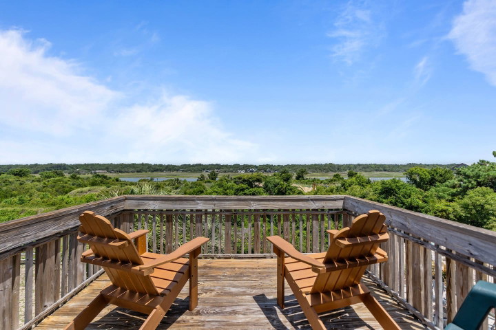 Shell Haven-four Decks, Views, Walk To Beach! - Holden Beach, NC
