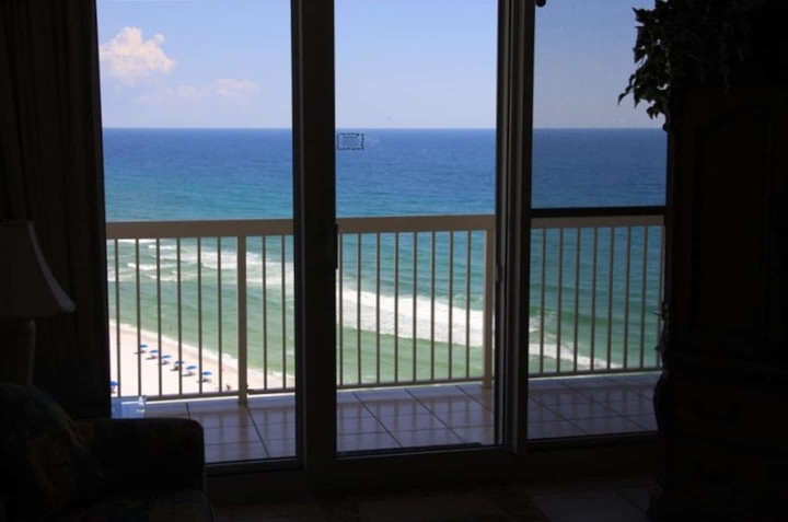 On The Sand In The Heart Of Destin - Luxury 2br2ba - Destin, FL