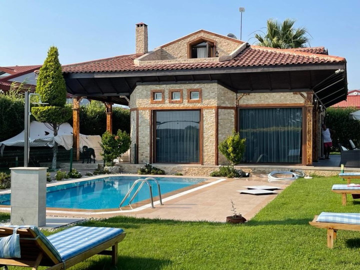 Denize Yakın 3+1 Villa - Fethiye