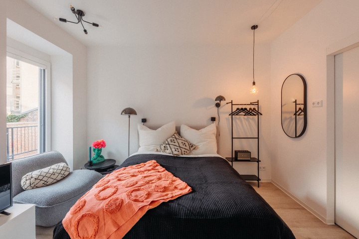 Central Stay | Design Apartment | Balcony & Wifi - Düsseldorf