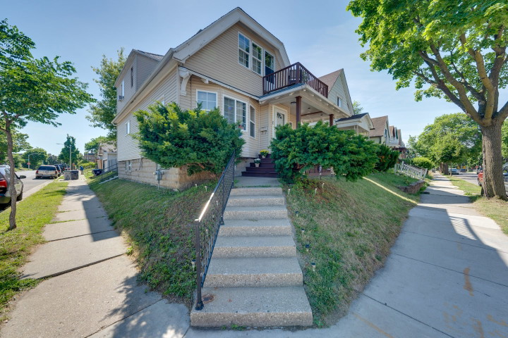 Fenced Yard! Spacious Home, 4 Mi To Dtwn Milwaukee - Wauwatosa, WI