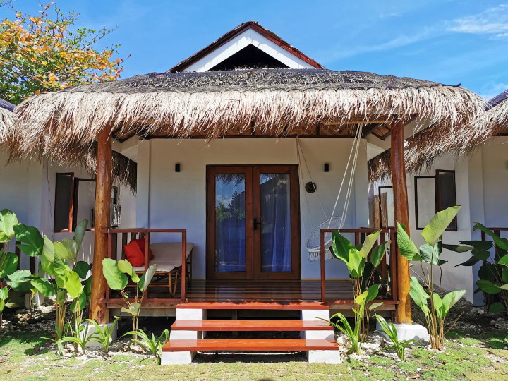 Seaside Tropical Villa | Pool | Free Breakfast - Moalboal