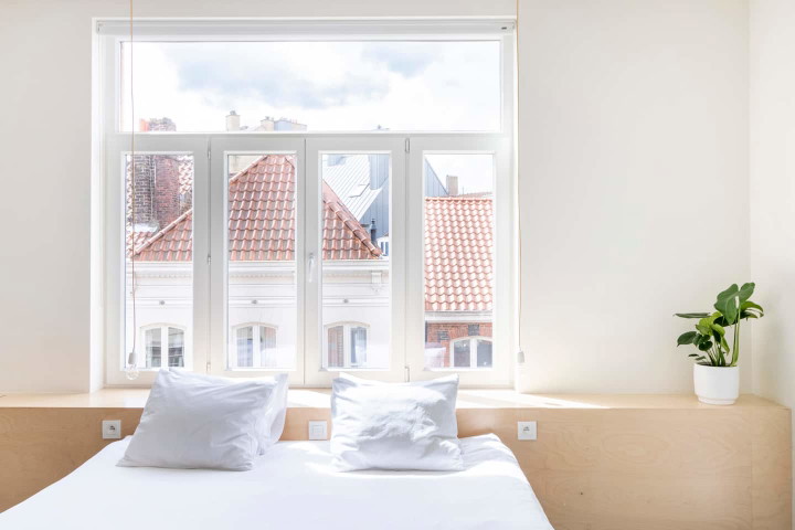 Spacious Bright Space With Ensuite Bathroom - Brügge