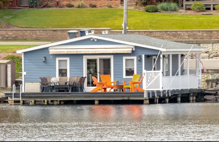 Lakefront Cottage: Fishing, Fire Pit, Kayak, Sup! - Dallas, PA