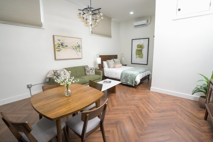 Mid-century Loft Above Downtown Ardmore - Ardmore, OK