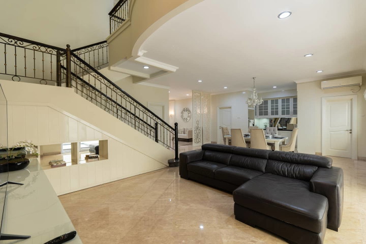 Cozy (600m2) House @Bukit Darmo Golf - Surabaya