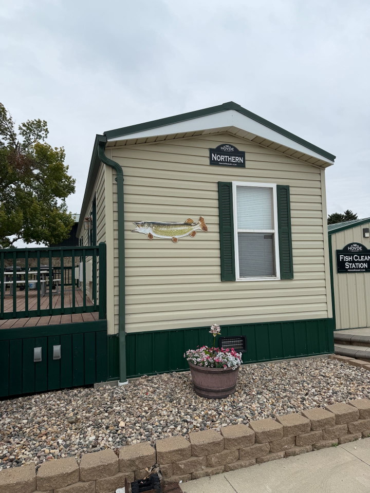 Cozy Lakeside Cabin | Hovde Resort | Northern 1 - North Dakota