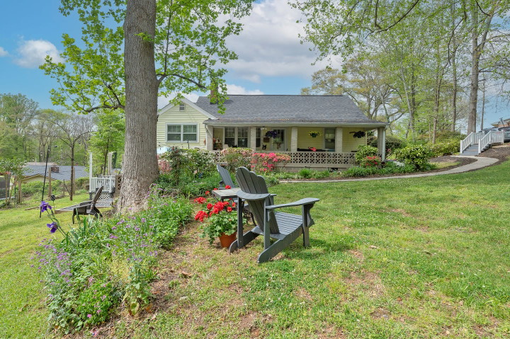 House Near Bju, Furman, Ngu & Town - Travelers Rest, SC